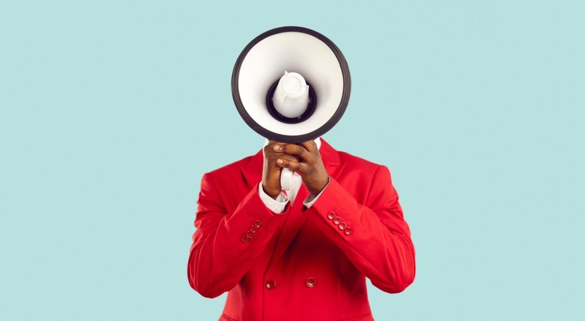 55+ Employee shout-out examples to drive positive culture in 2025