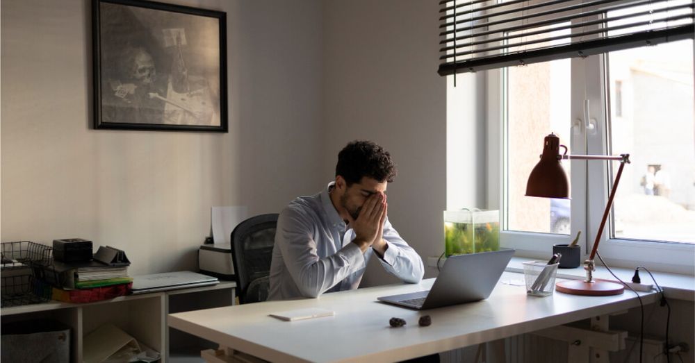 Job insecurity: Meaning and tips to follow in creating an engaged workplace