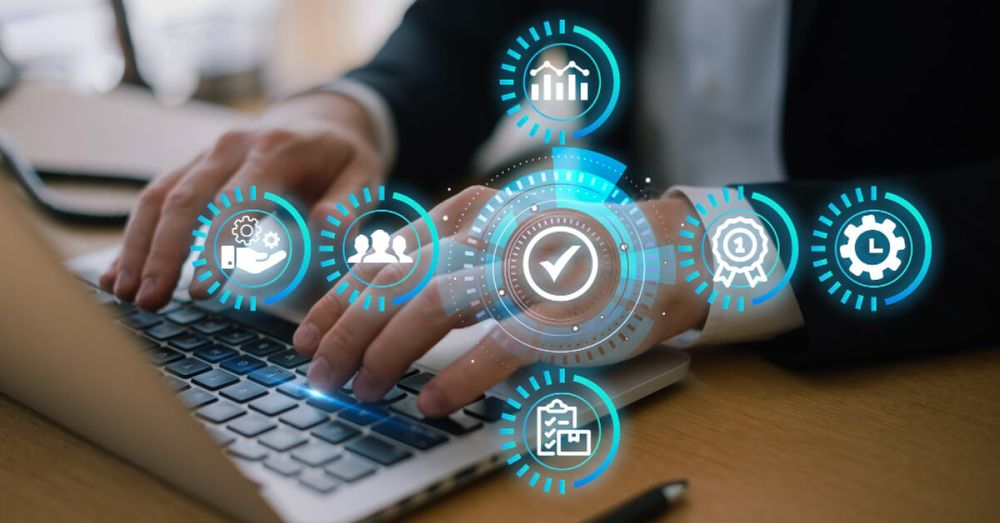 25+ Best HRIS systems for small businesses to streamline HR tasks
