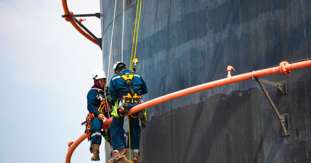 How to approach blue-collar worker engagement: 30+ Activities to try in ...