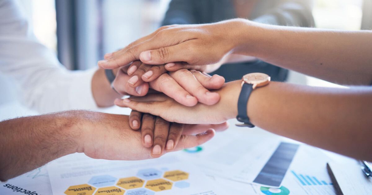 100+ Employee teamwork quotes that motivate, unite, and inspire success