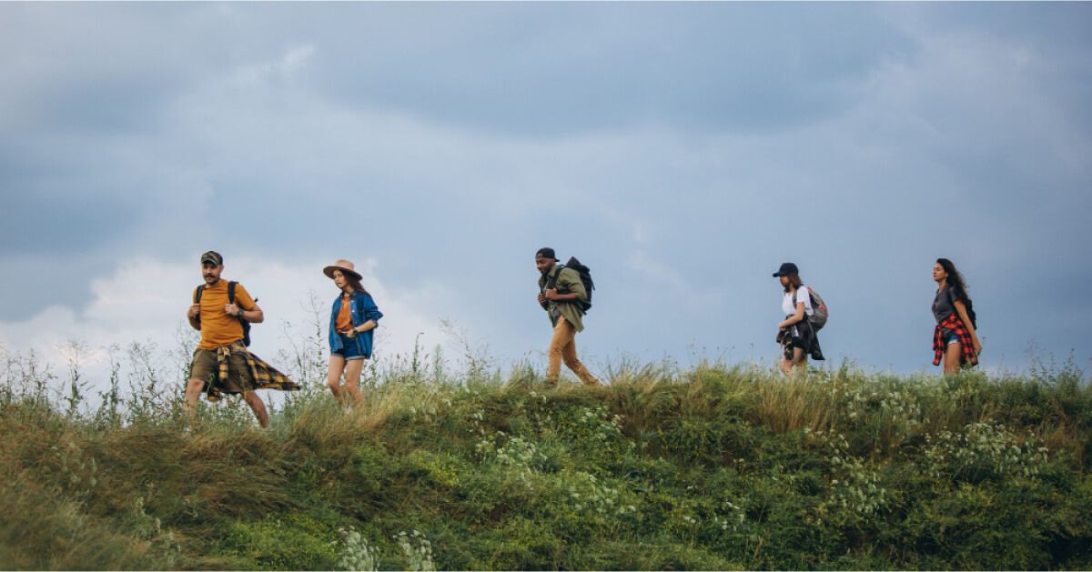 150+ Outdoor team-building activities, events, and games for employees ...