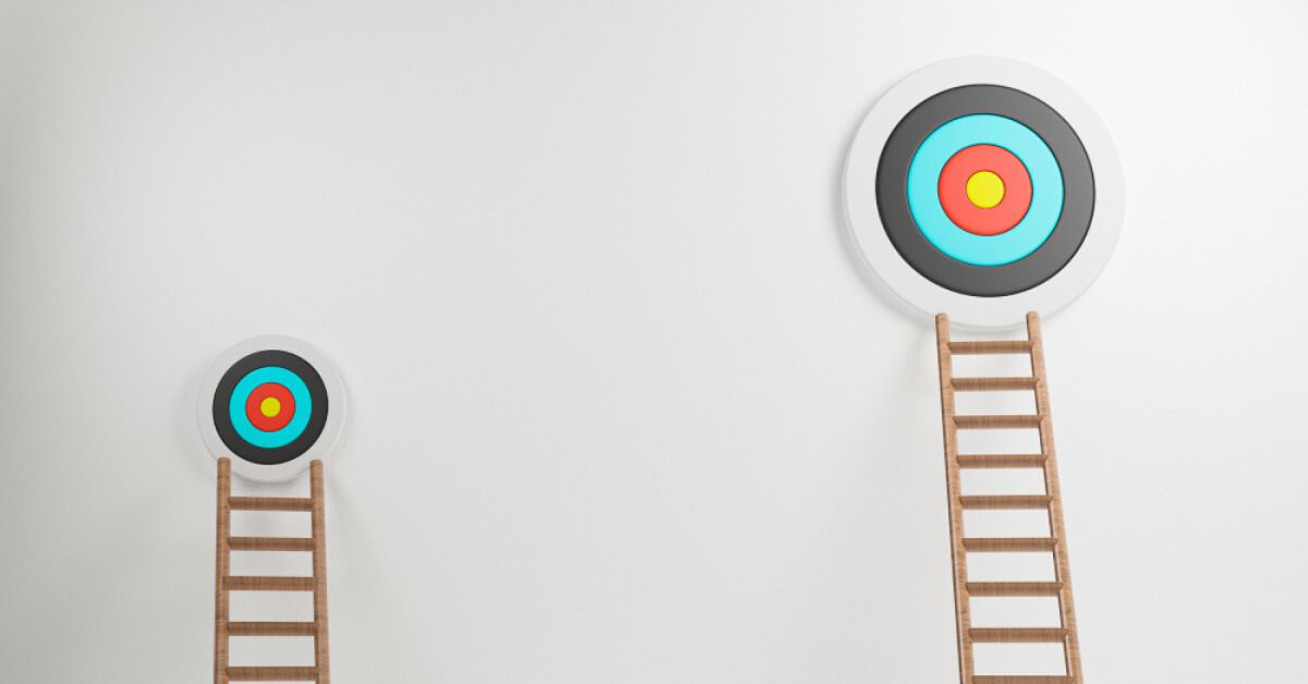 Authoritarian leadership in the workplace: Definition, examples, and HR ...