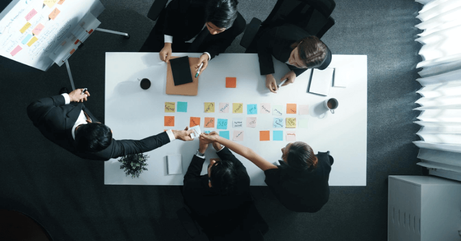 How to structure a mentor meeting the right way for employee development in 2024