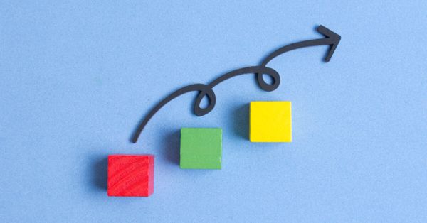 25+ Key employee feedback statistics for 2024: Trends, data and insights